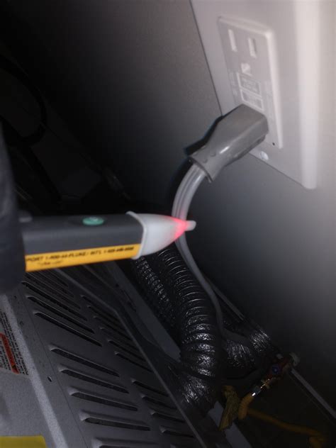 I Love My Fluke Voltage Tester So Much Faster Than The Multimeter R Toolporn