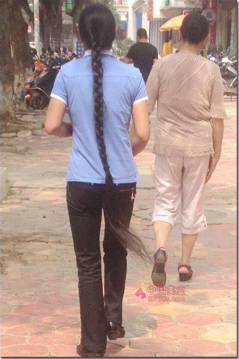 跟拍街头长辫女 13 抓拍 中国长发