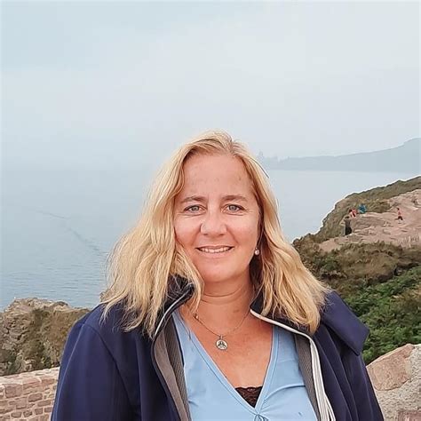 Solène Colombel Une Curiosité Spirituelle Vouée à Léveil Des Jeune La Ds