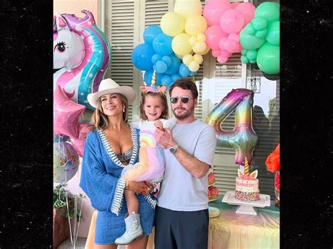 Kevin Connolly Engaged To Zulay Henao