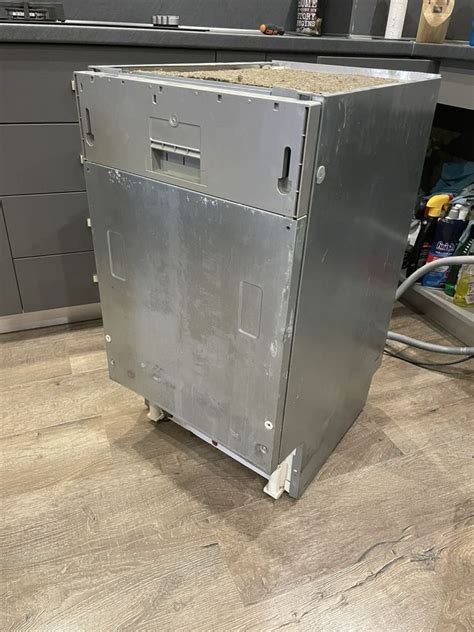 Съдомиялна за вграждане Whirlpool гр Сливен Сини камъни • Olx Bg