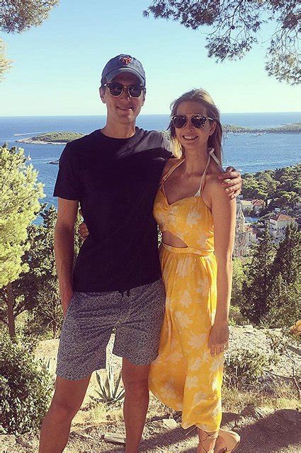 Консерваторы на отдыхе отпускной наряд Иванки Трамп