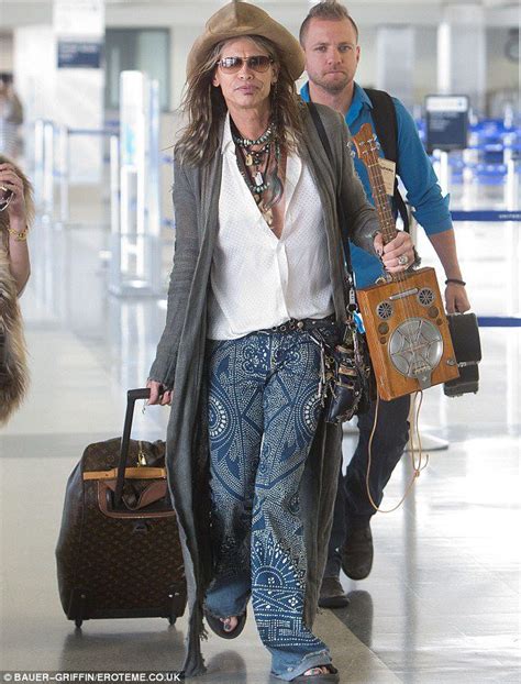 Steven Tyler With Cbg In Hand Steven Tyler Aerosmith Steven Tyler