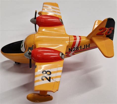 Planes Fire And Rescue Dusty And Dipper First Clip From Planes 2 Fire