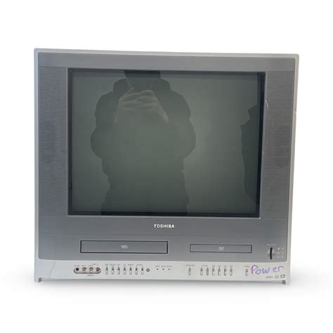 Toshiba Mw20f51 Fst Pure Flat Crt Television With Vcr Dvd Player Combo