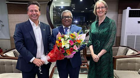 বাণিজ্য বিনিয়োগ সম্পর্ক জোরদারে বাংলাদেশ সফরে ব্রিটিশ মন্ত্রী