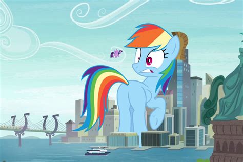Giant Rainbow Dash Scared By Owenstevendallimore On Deviantart