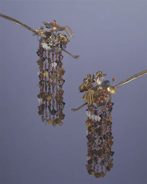 桐鳳凰牡丹金銀珊瑚造りびらびら簪画像一覧 京都国立博物館 館蔵品データベース