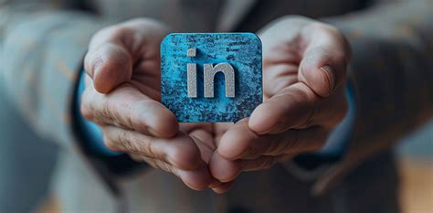 Top 10 Tips Fpr Optimizing Linkedin Profile For Better Reach