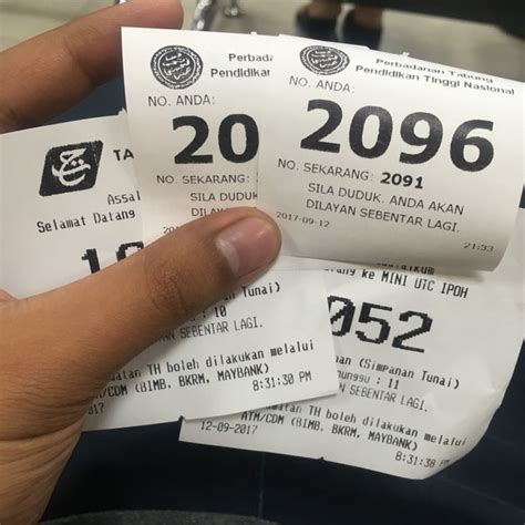 Coordinated Universal Time Utc Clock Ladegsmith