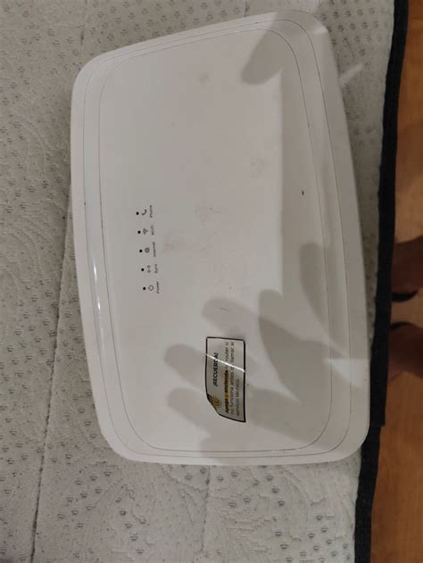 Router Sagecom Cs 50001 Fibra Yoigo De Segunda Mano Por 5 Eur En
