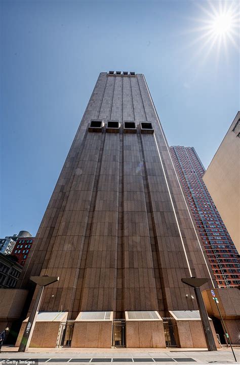 I Worked At New York Citys Windowless Building This Is What I Saw