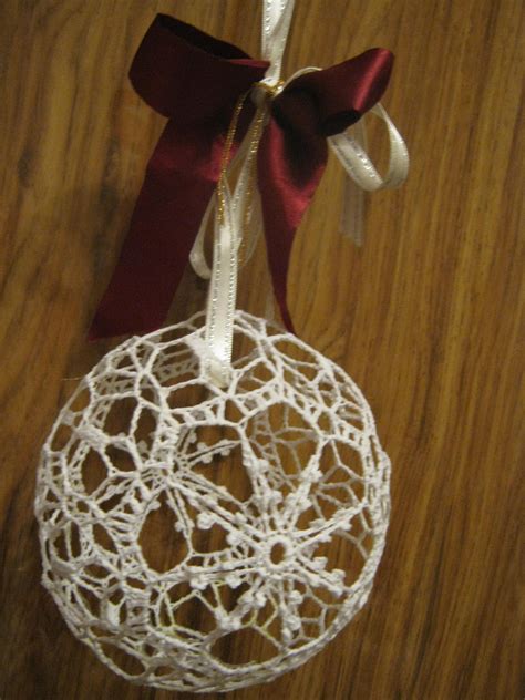 Вязаные шары | Novelty christmas, Christmas ornaments, Holiday