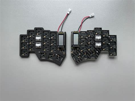 3d Printed Case Vs Carbon Fiber And Acrylic Case On Chocofi Keyboard