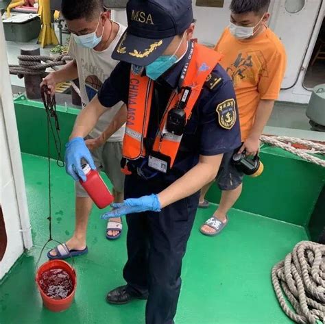 “利器”在手，让水污染物偷排无所遁形生活船舶执法人员