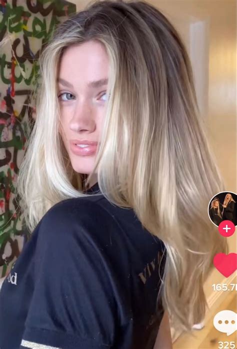 Summer Blonde Hair Blonde Layered Hair Honey Blonde Hair Blonde Hair