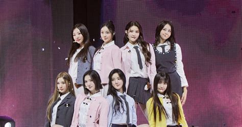 하츠투하츠 데뷔 쇼케이스 성료…126개국 핑크 블러드 봤다