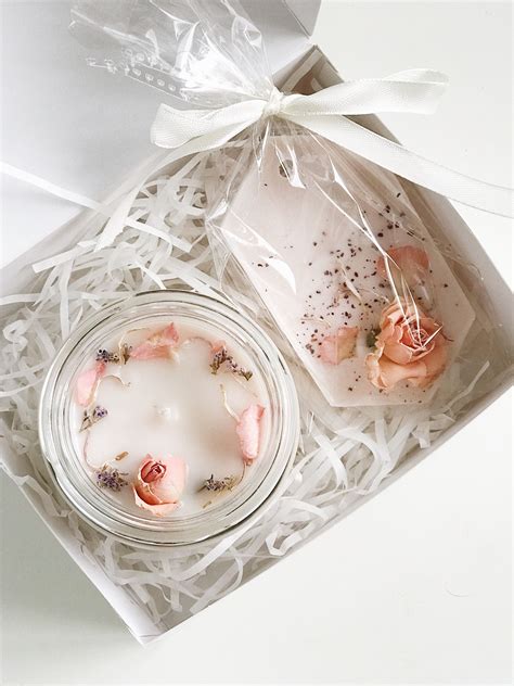 СВЕЧИ • ОБУЧЕНИЕ • ПОДАРКИ • ОПТ • On Instagram 🌸нежный наборчик для вашей любимой мамы