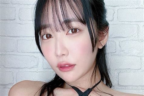 天羽希純開きたくなる胸元に熱視線 グラッチェ