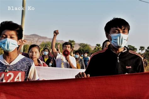 မုံရွာတွင် အကြမ်းဖက် ဖက်ဆစ်စစ်အာဏာရှင်ဆန့်ကျင်ရေးချီတက်ဆန္ဒပြ Khit Thit Media