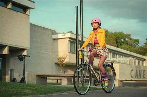 Sex Education 4 đánh dấu bước tiến cuối cùng của hội bạn Moordale