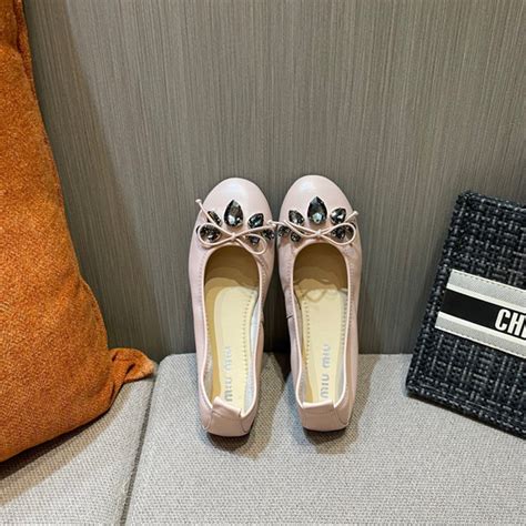 Балетки Miu Miu купить с доставкой по выгодным ценам в интернет магазине Ozon 1456265001