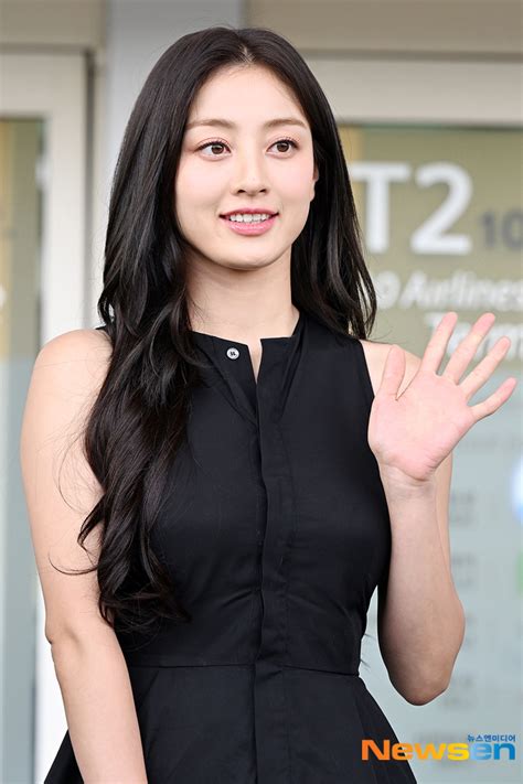 트와이스 지효 ‘파리 다녀올게요~ 포토엔hd 뉴스인코리아