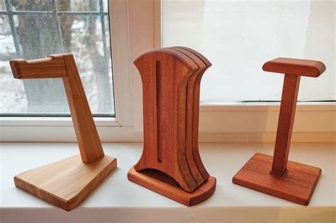 Подставки для наушников