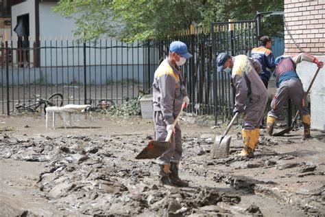 Үерт өртсөн орон сууцнуудын 20 иос нь хөрсний ус нэвчиж цахилгаан залгах боломжгүй байна Eguur Mn