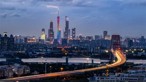 90后摄影师用6年时间拍下魅力广州，惊艳万千粉丝，热爱一座城，那它就是家！广州摄影师新浪新闻