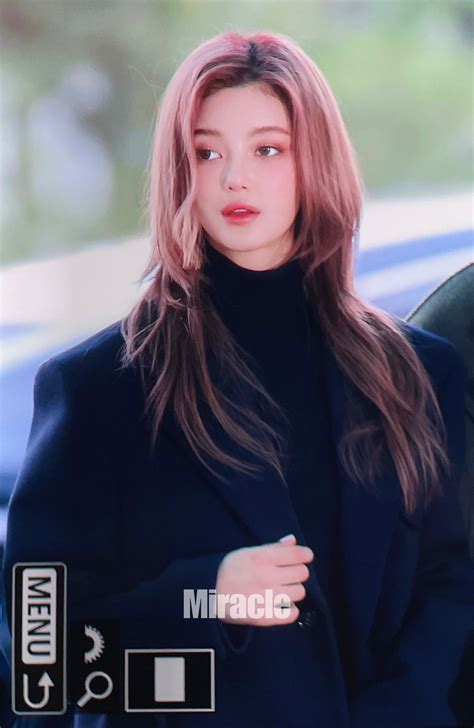 [잡담] 뉴진스 다니엘 헤어스타일링 취향 뭐야 인스티즈 Instiz 연예 카테고리