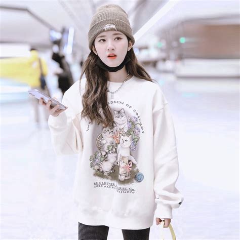 2021新款衣服图片2021新款衣服大山谷图库
