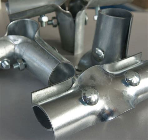 Σύνδεσμοι Σωλήνων Ιωάννης Καράμπαλης και ΣΙΑ Ο Ε Εμπορία Μετάλλων και Ειδών Δόμησης Σίδερα