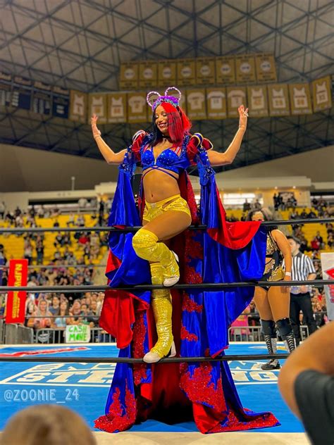 Mercedes Mone Rsashabanks1