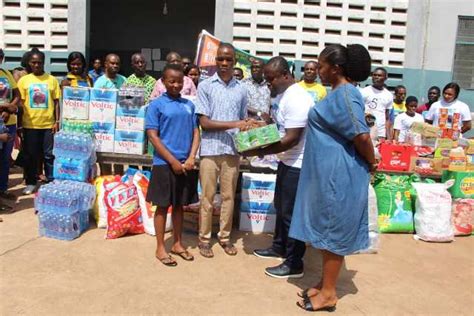 Rev Isaac Osei Bonsu Donates To Akropong School For The Blind News Hunter Magazine