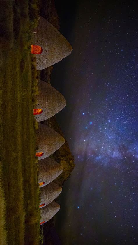 沃德炭窑州立公园美国内华达州 Royce s Nightscapes 500px 闪烁的夜空下沃德炭窑里透出橘红色的光显得很神秘