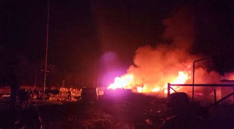 Al Menos Veinte Muertos En La Explosión De Un Depósito De Combustible