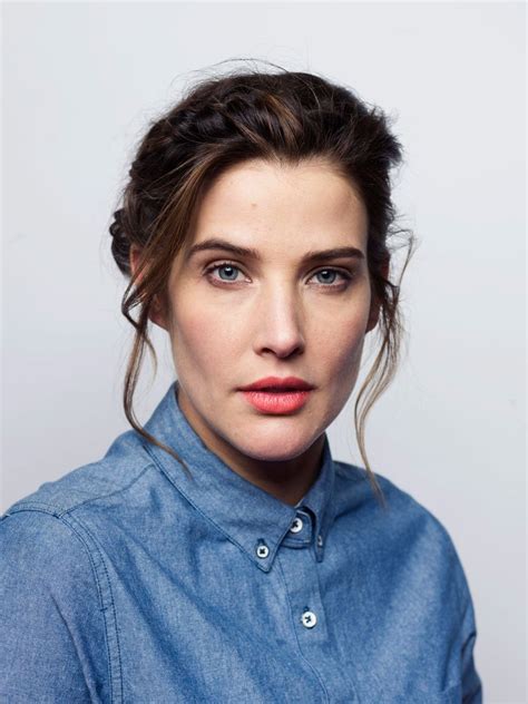 Cobie Smulders Scrolller