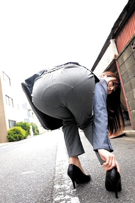 パンツスーツOLのむっちりお尻エロ盗撮動画 エロ動画アダルトビデオ FANZA動画