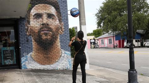 چگونه لیونل مسی، جان یک پیرزن اسرائیلی را در زمان حمله حماس نجات داد