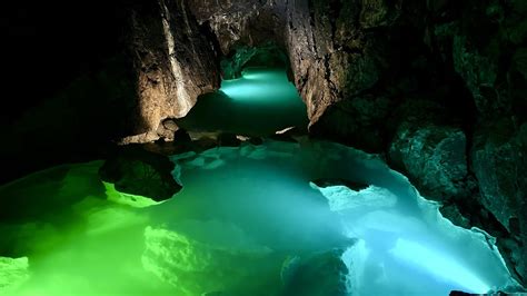 Место в котором СОВЕТУЮ побывать Урочище Кизил Коба Водопад Су Учхан и самая длинная пещера