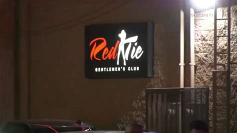 Man Shot To Death Outside Gentlemens Club In Van Nuys Fox 11 Los Angeles