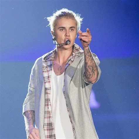 Justin Bieber é Primeiro Artista Com O Maior Número De Hits