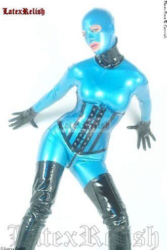 Шейный корсет из латекса. БДСМ и фетиш латекс одежда Latexa Германия.