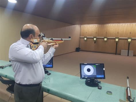 برگزاری مسابقات تیراندازی به مناسبت دهه مبارک فجر معاونت دانشجویی فرهنگی