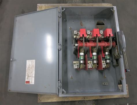 Square D H325 400a 240v Fusible Safety Switch Disconnect 400 Amp H 325