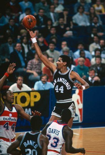 The Iceman George Gervin George Gervin Sports Basketball Texas Sports