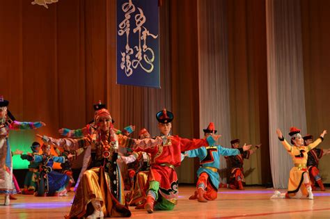 БАДРАНГУЙ БҮЖИГ МИНЬ Цэргийн Дуу Бүжгийн Эрдмийн Чуулгын бүжиг дэглээч Бүжгийн багш МУСТА