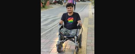 Suraj Tiwari Who Lost His Legs In Accident Clears Upsc Civil Services Exam Sambad English