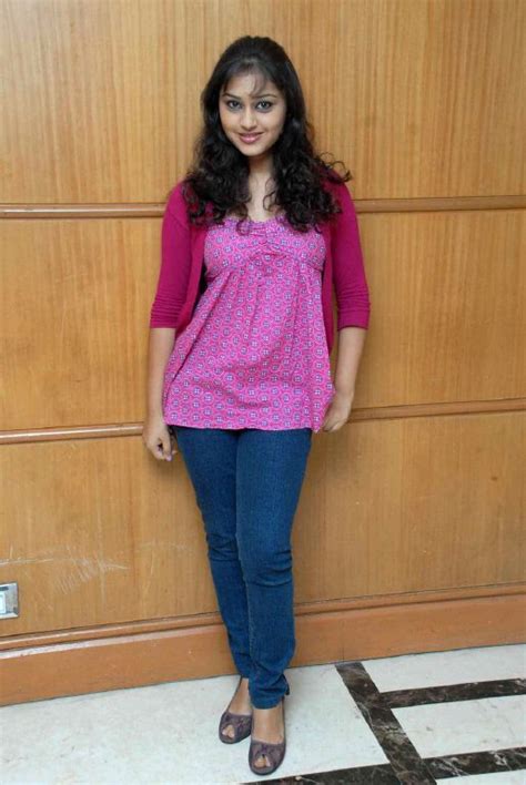 Ramya Barna Hot Pics 4 ~ Desi Rulez
